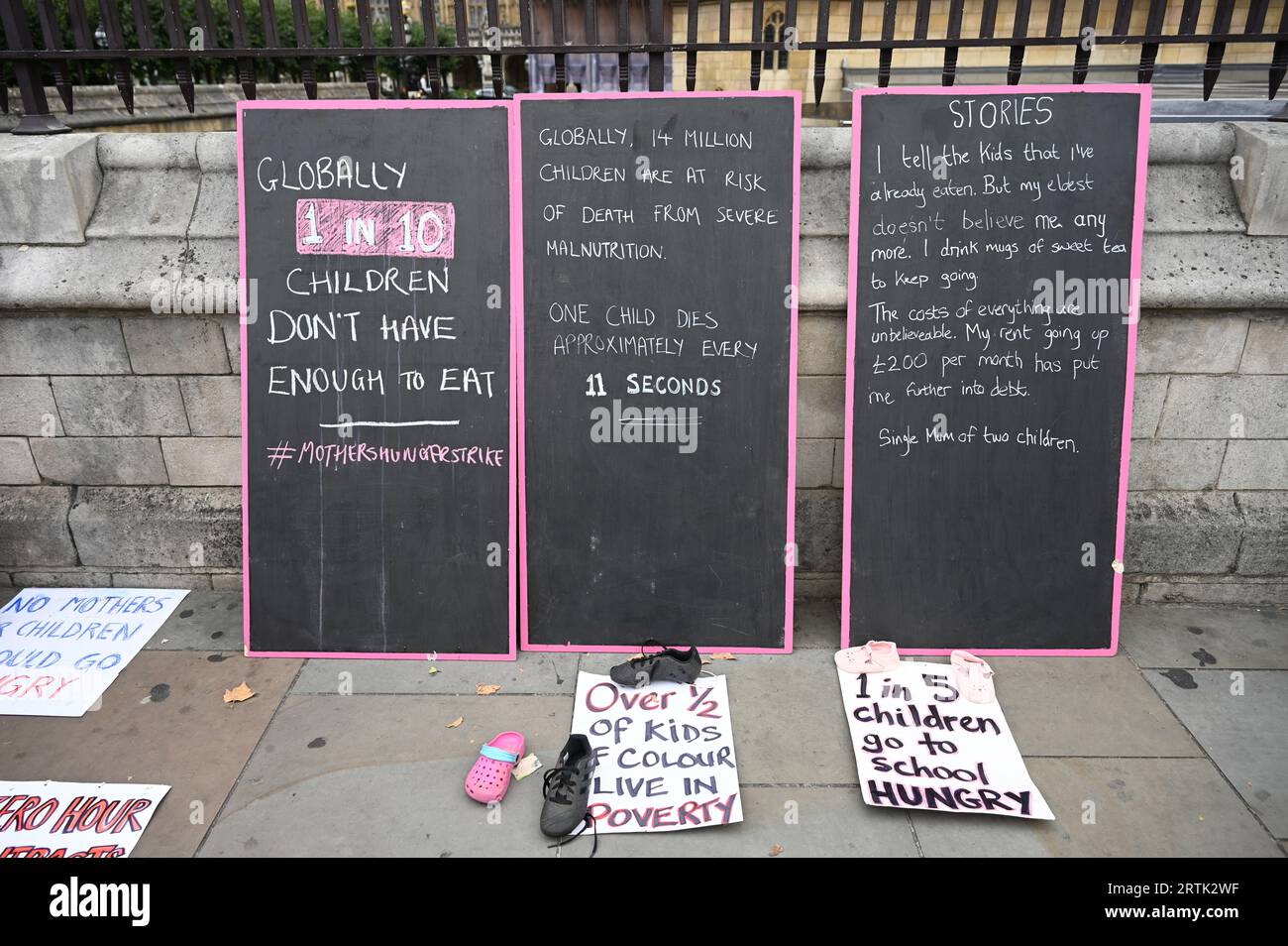 1 in 4 low income mothers hi-res stock photography and images - Alamy