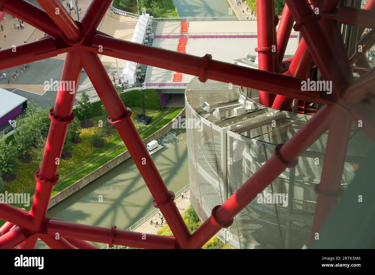 The arcelormittal orbit tower hi-res stock photography and images - Alamy