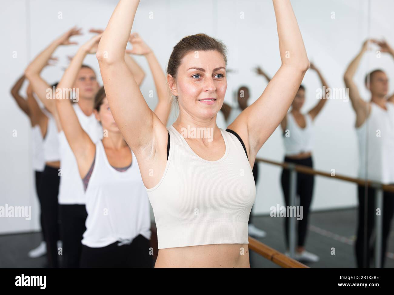 Ballet troupe in lesson in dance class Stock Photo - Alamy
