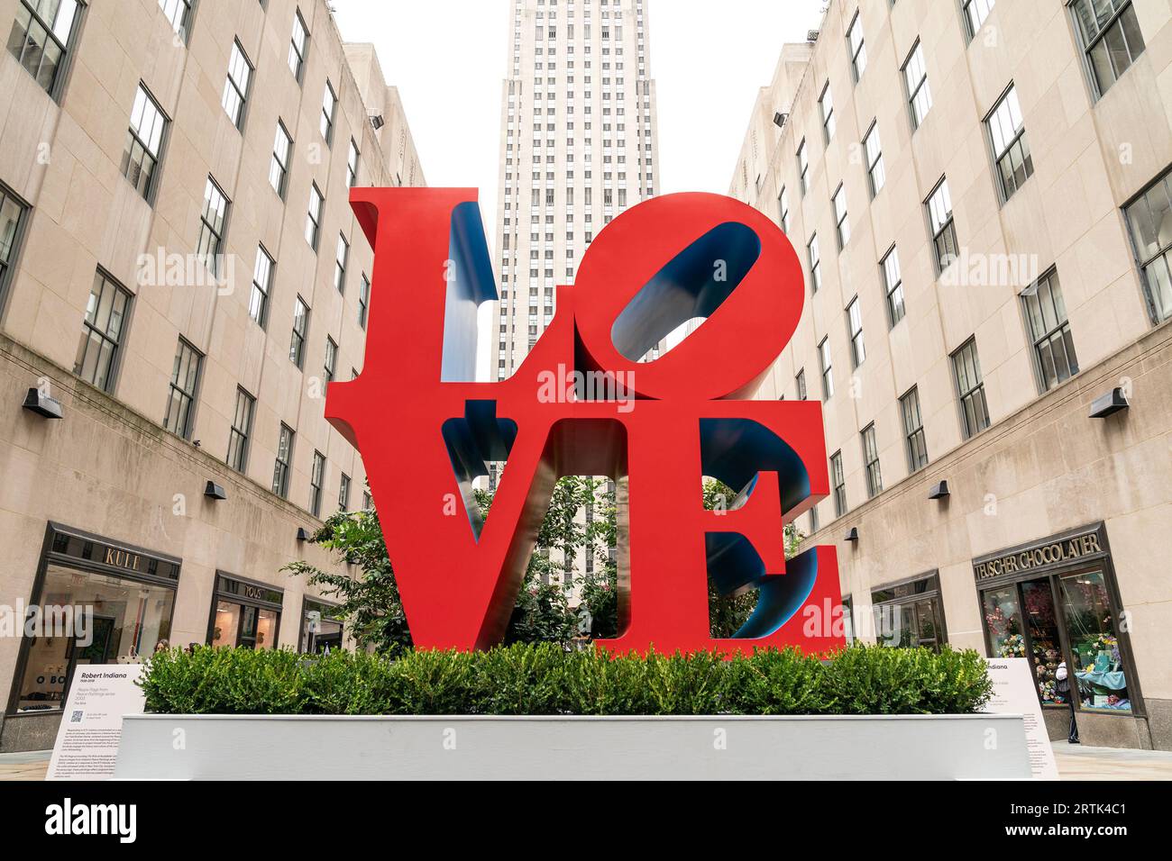 New York, USA. 13th Sep, 2023. People walk, take photos of art ...