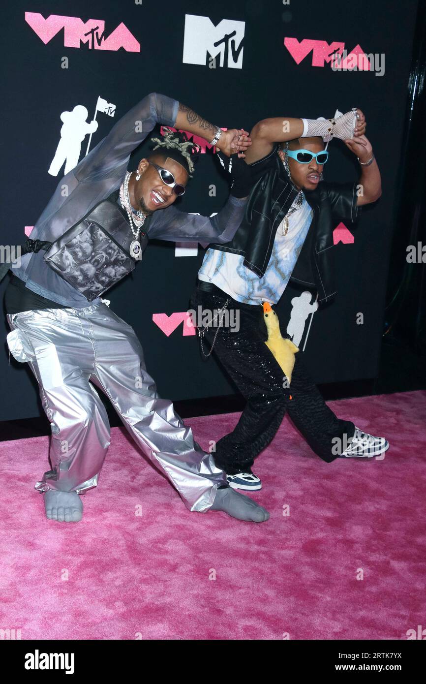 Fresh X Reckless arrive on the pink carpet of the 2023 MTV Video Music ...