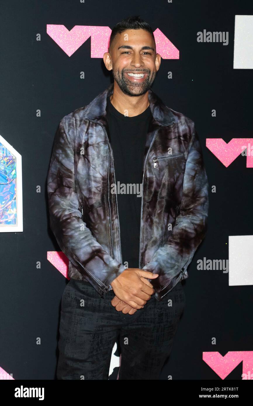 Dhar Mann arrives on the pink carpet of the 2023 MTV Video Music Awards ...