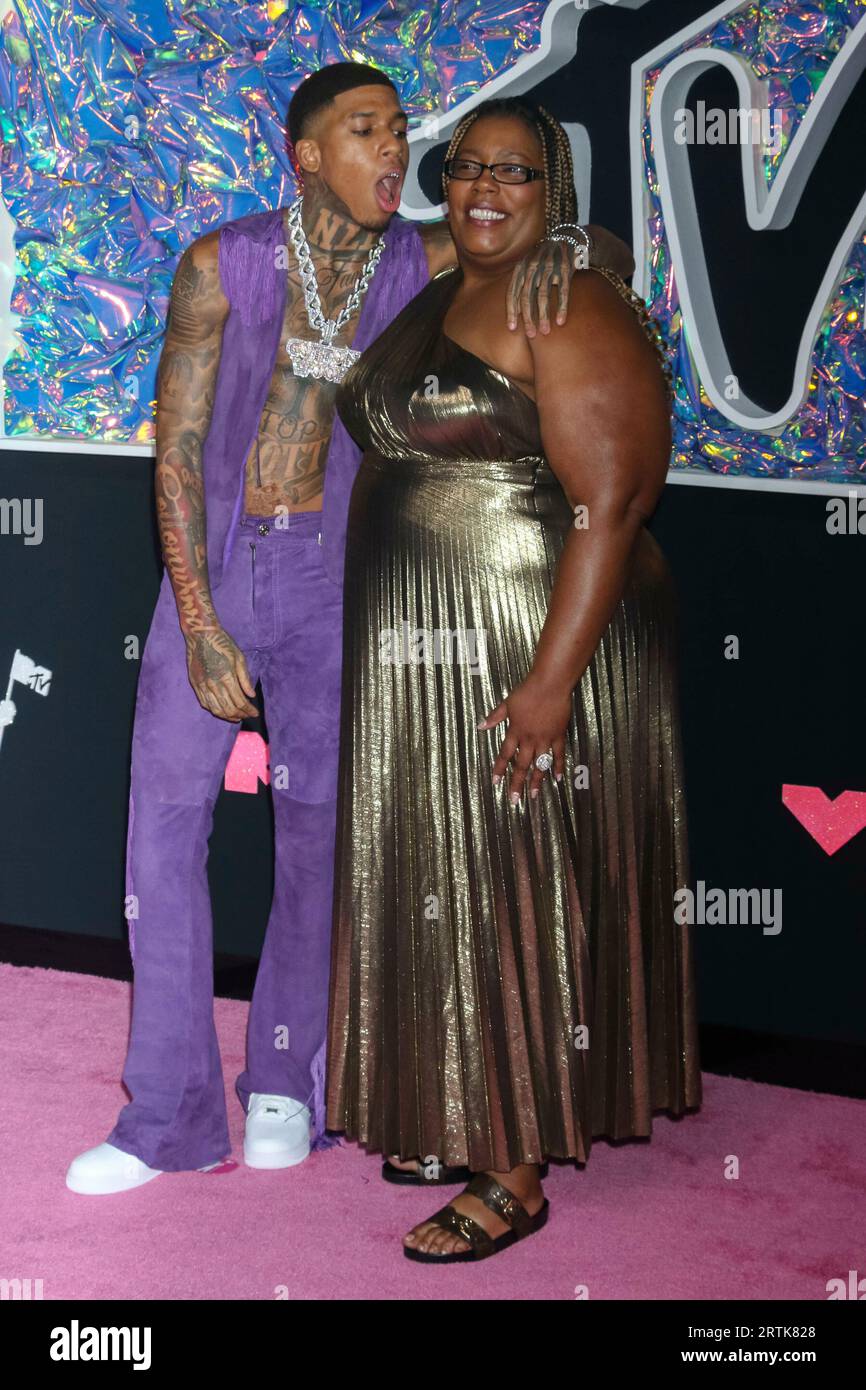 Nle choppa hi-res stock photography and images - Alamy