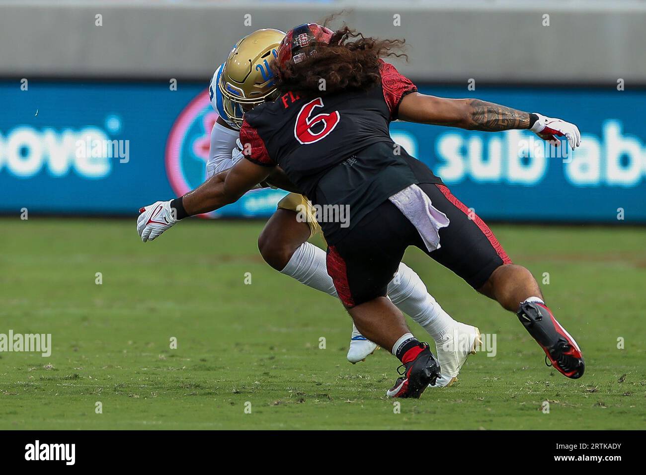SAN DIEGO, CA - SEPTEMBER 9: San Diego State Aztecs linebacker Zyrus ...
