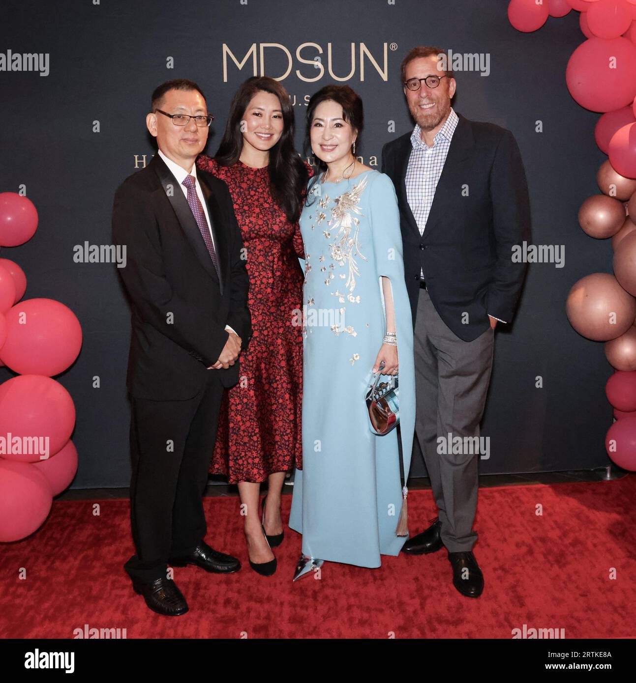 Rob minkoff and crystal kung hi-res stock photography and images - Alamy