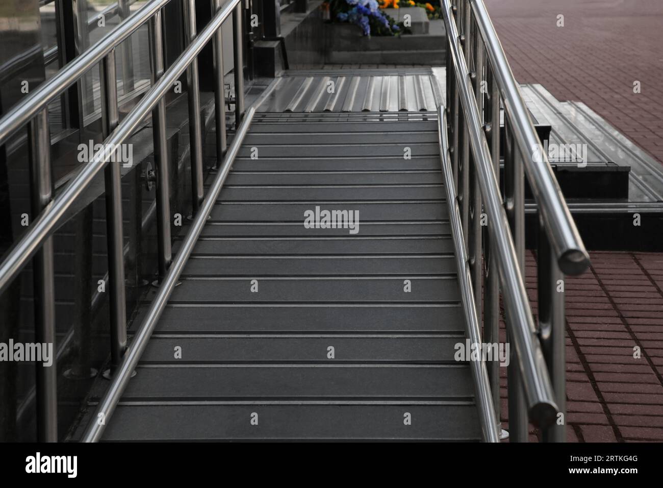 Public building wheelchair ramp hi-res stock photography and images - Alamy