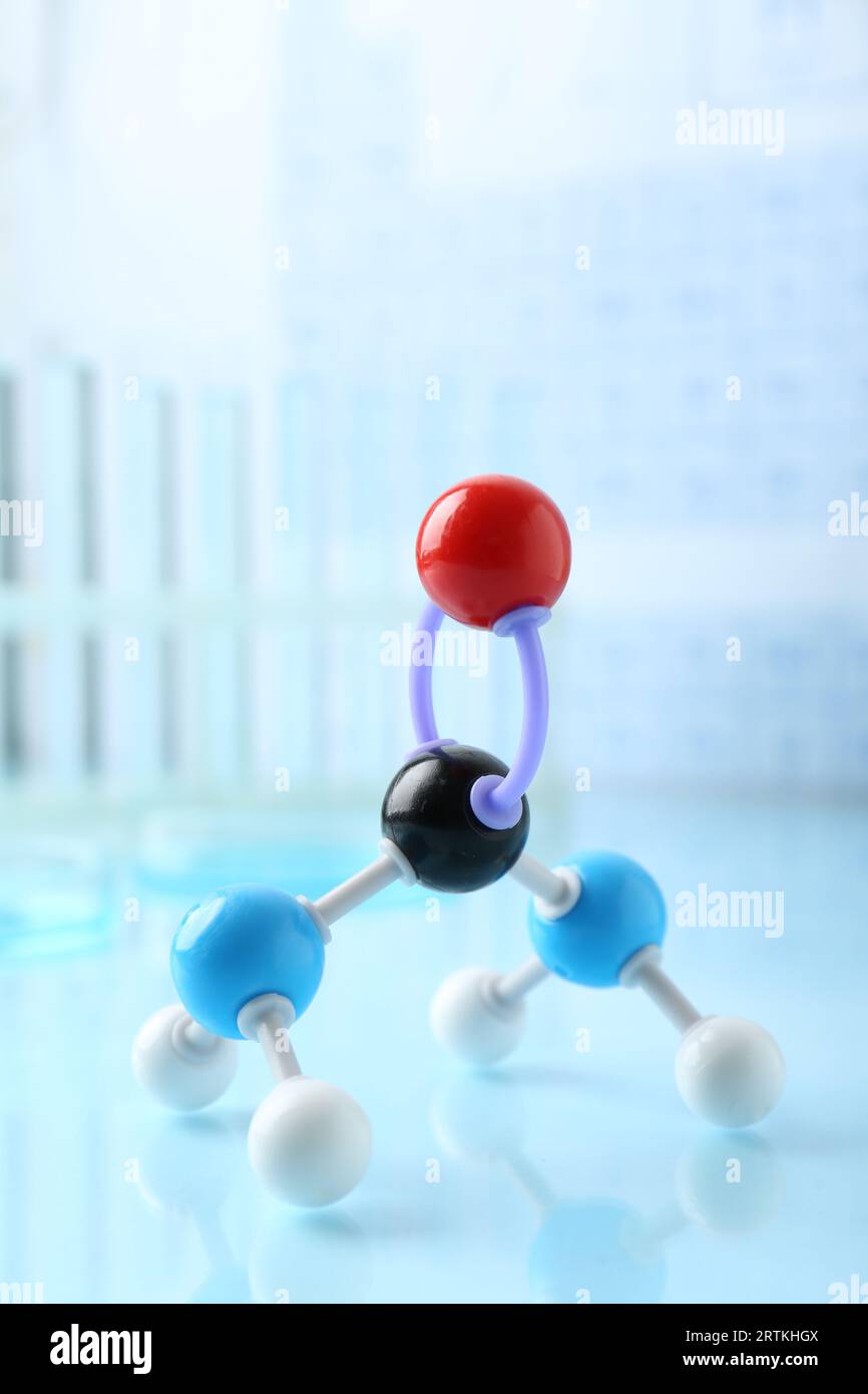 Molecular model on light hi-res stock photography and images - Alamy