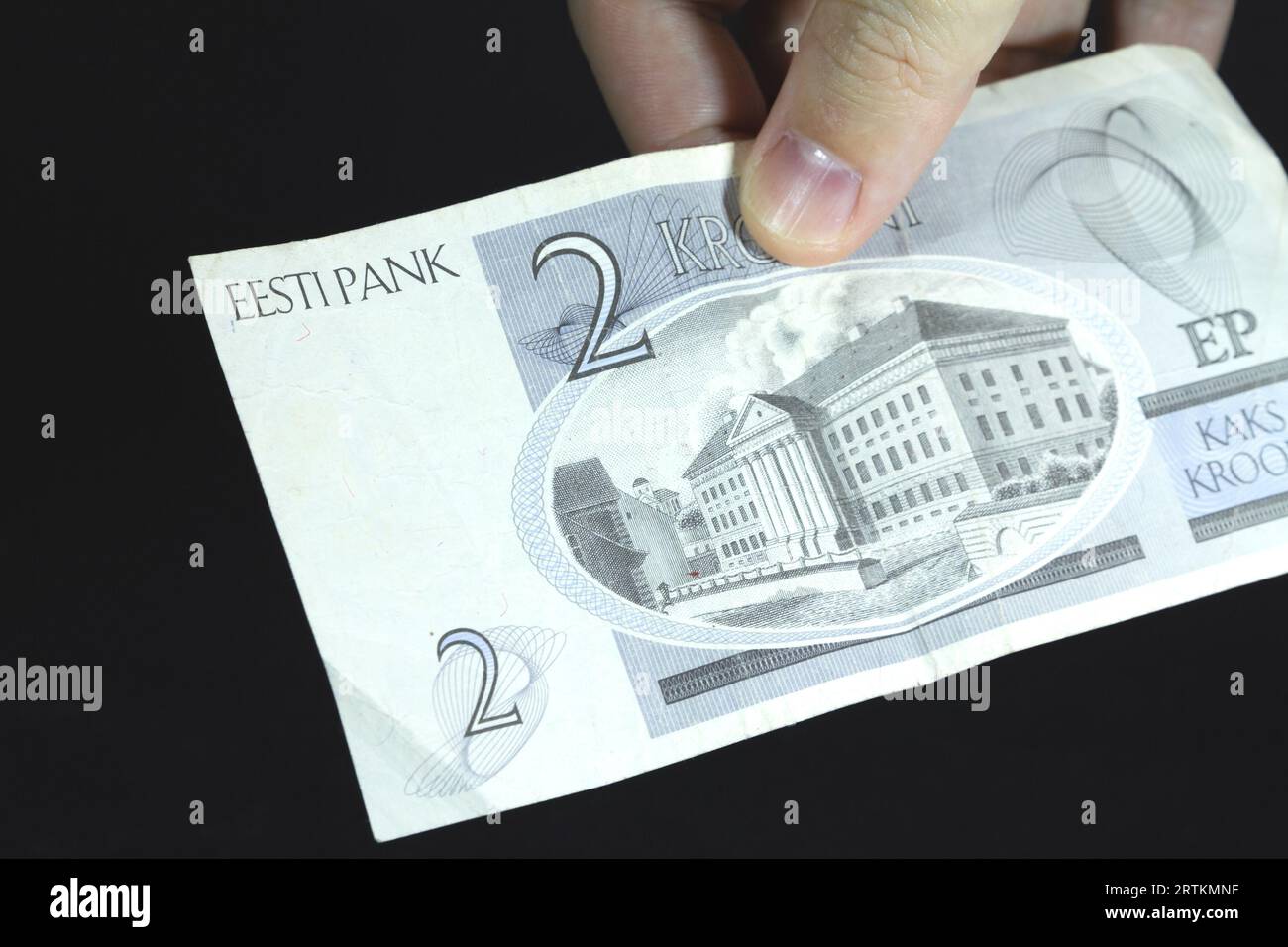 Picture of a banknote of two estonian crowns. The kroon was the ...