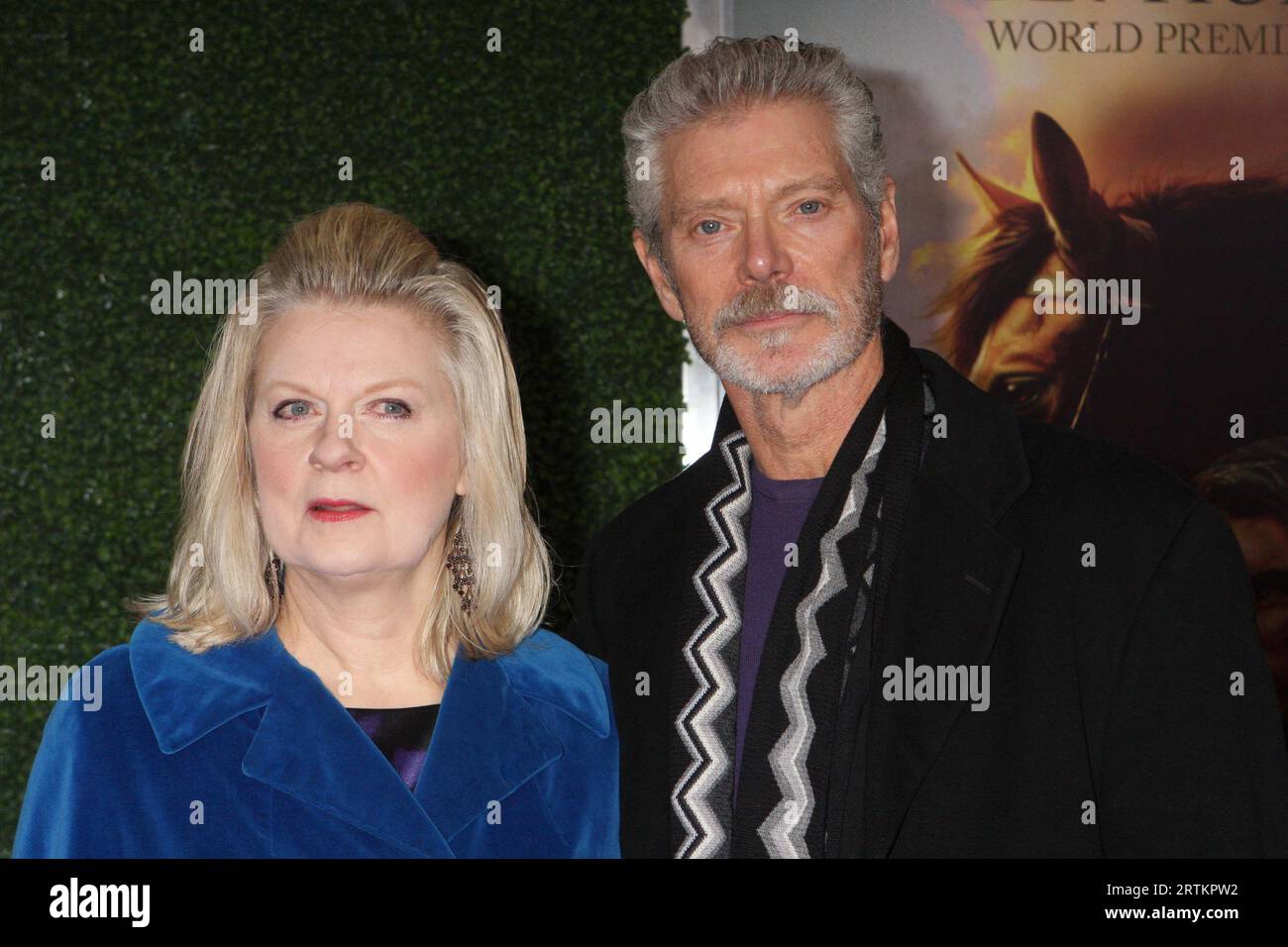 Stephen Lang Wife