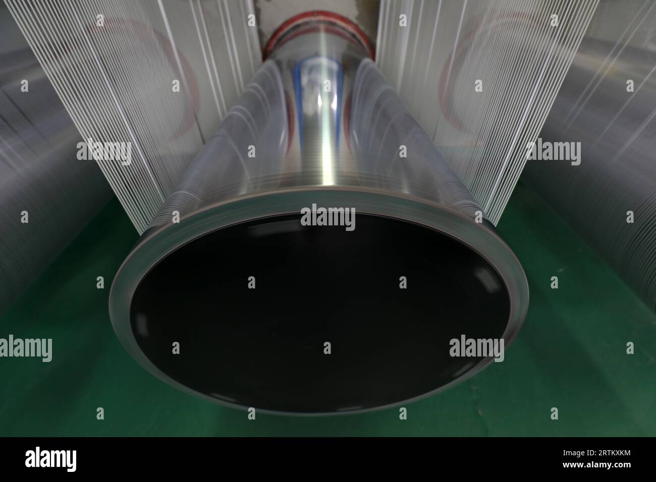 The mechanical equipment of the plastic weaving production line is ...