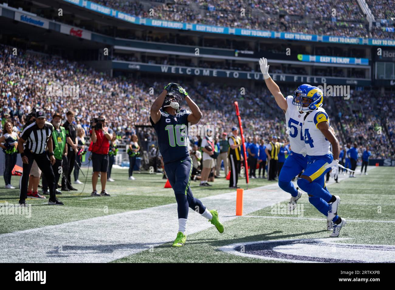 Seattle Seahawks wide receiver Tyler Lockett (16) looks to catch the ...