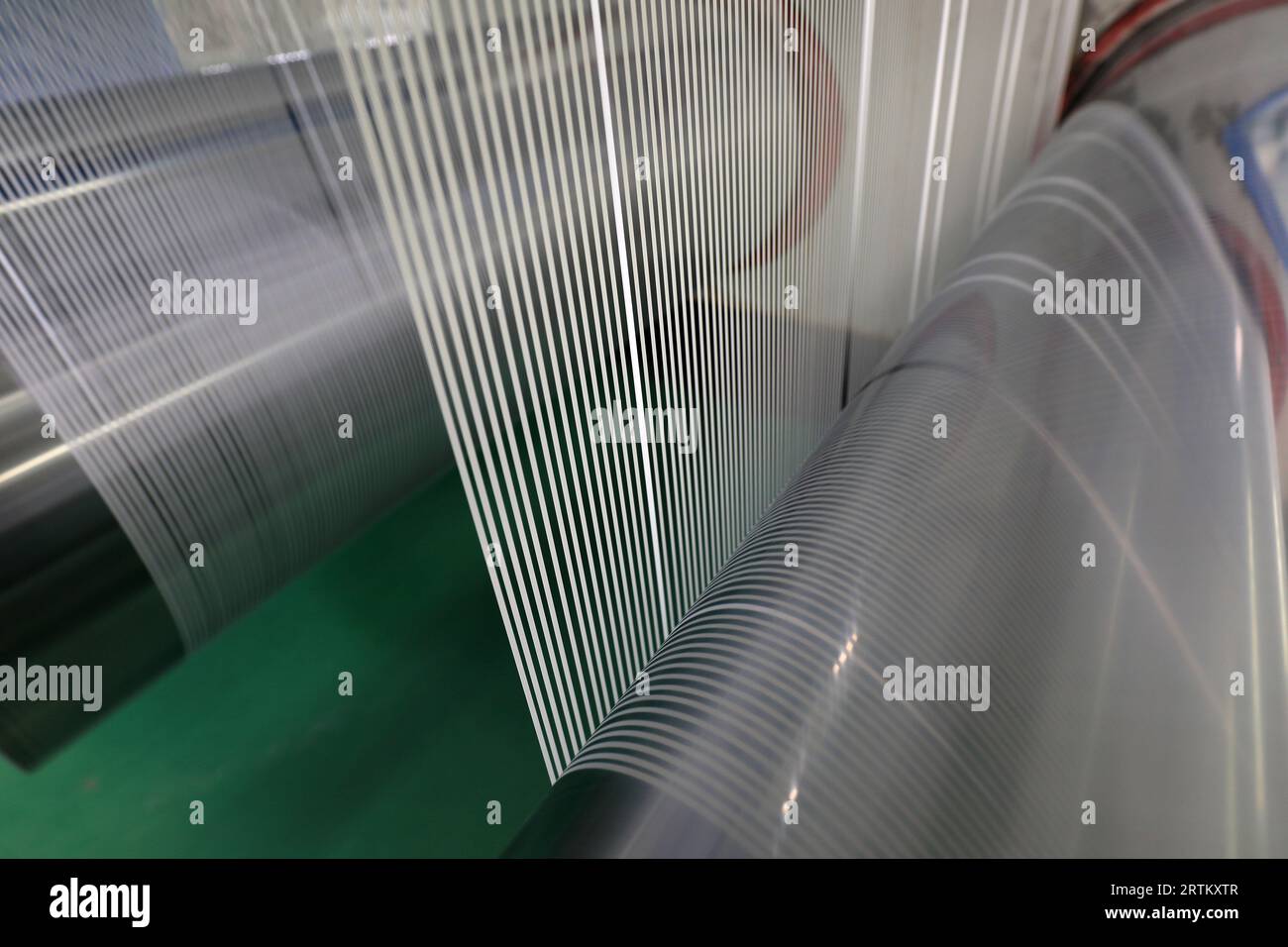 The mechanical equipment of the plastic weaving production line is ...
