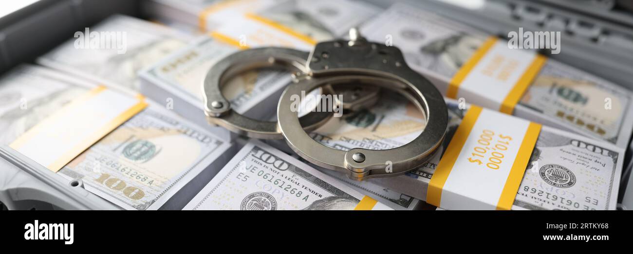 Investigation suitcase hi-res stock photography and images - Alamy