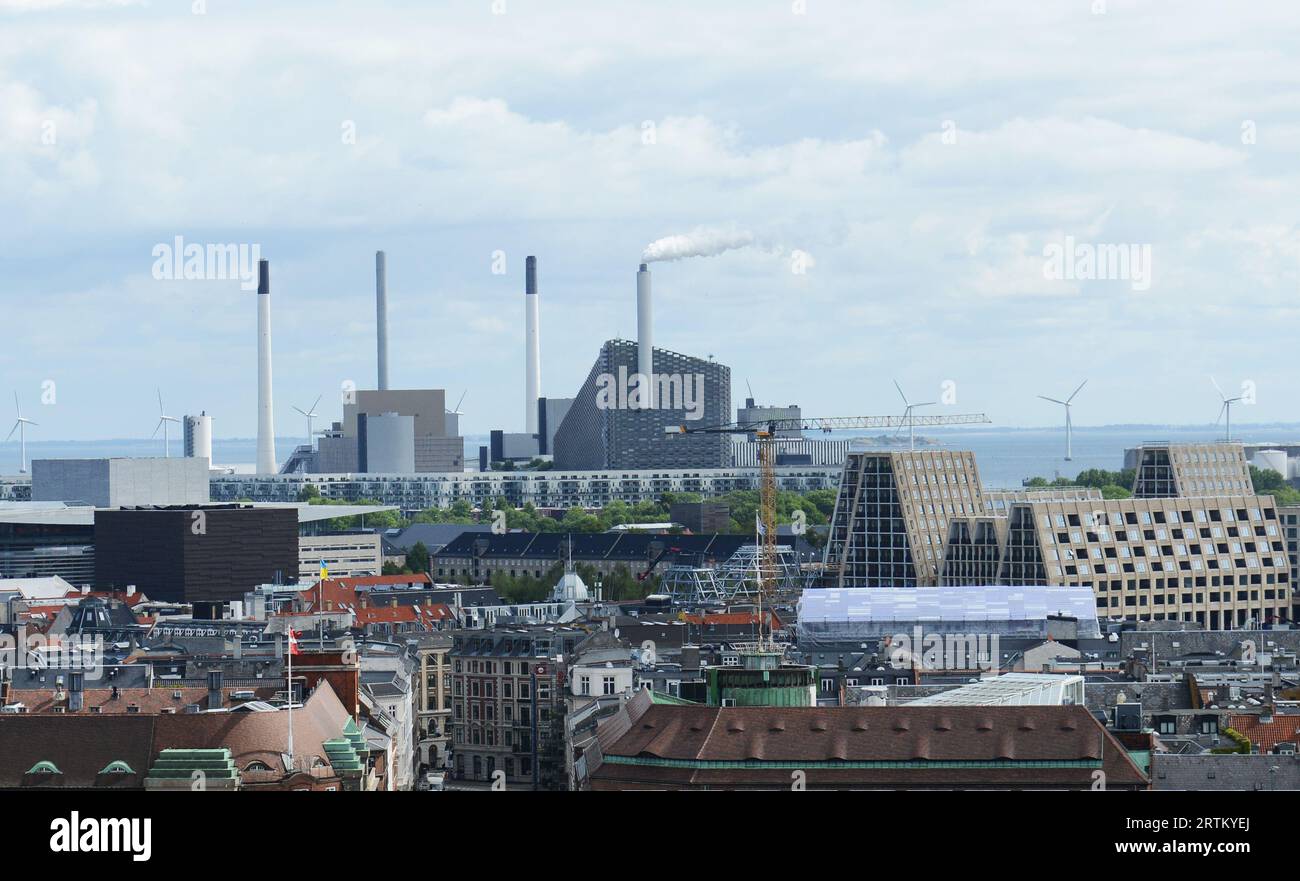 View of the HOFOR - Amagerværket power station from the Christiansburg ...