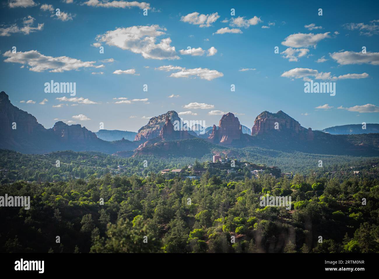 Sedona mountains hi-res stock photography and images - Alamy