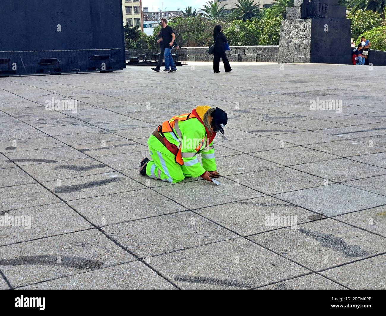 Female garbage collector hi-res stock photography and images - Alamy