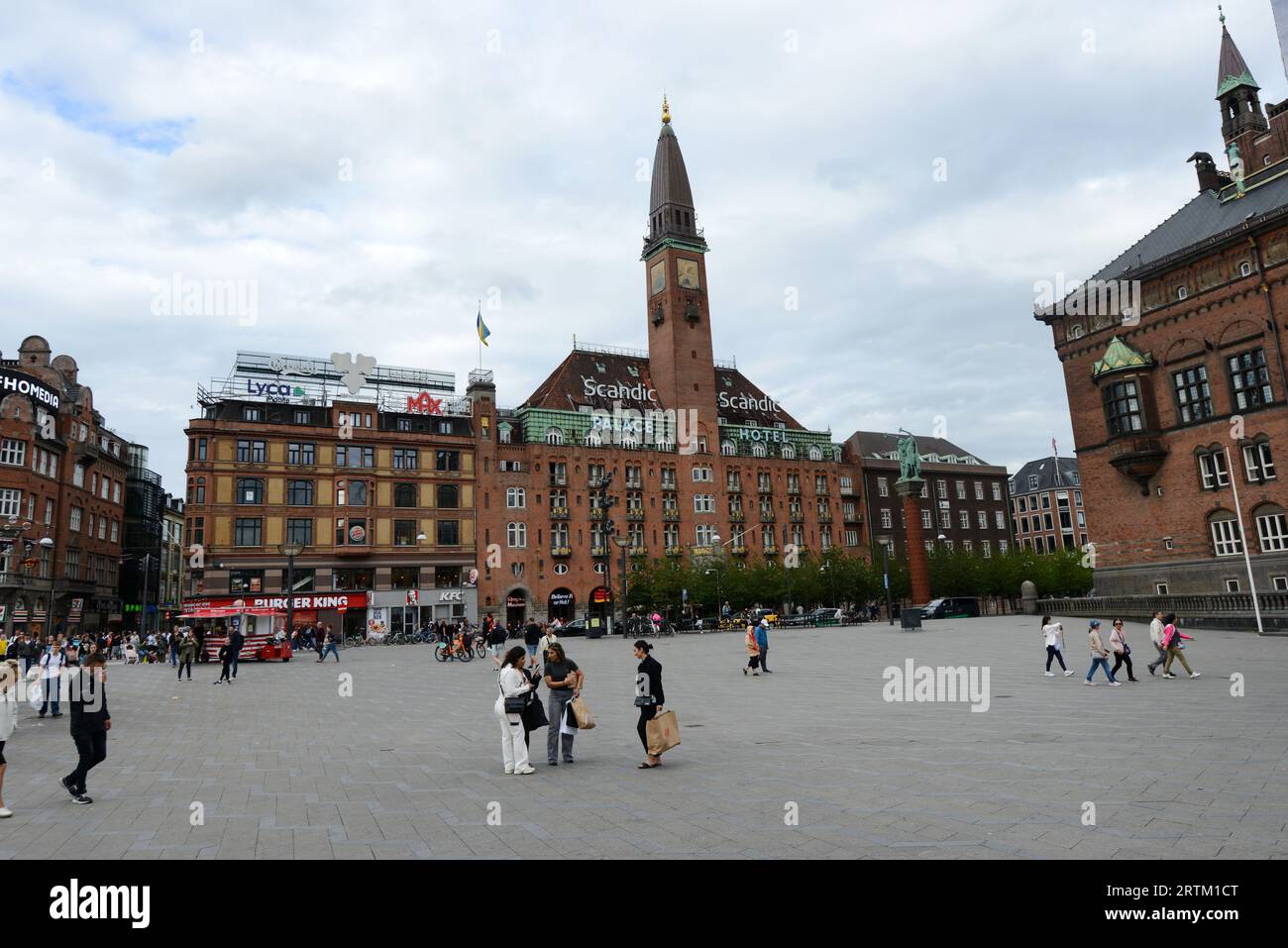 Copenhagen palace square hi-res stock photography and images - Alamy