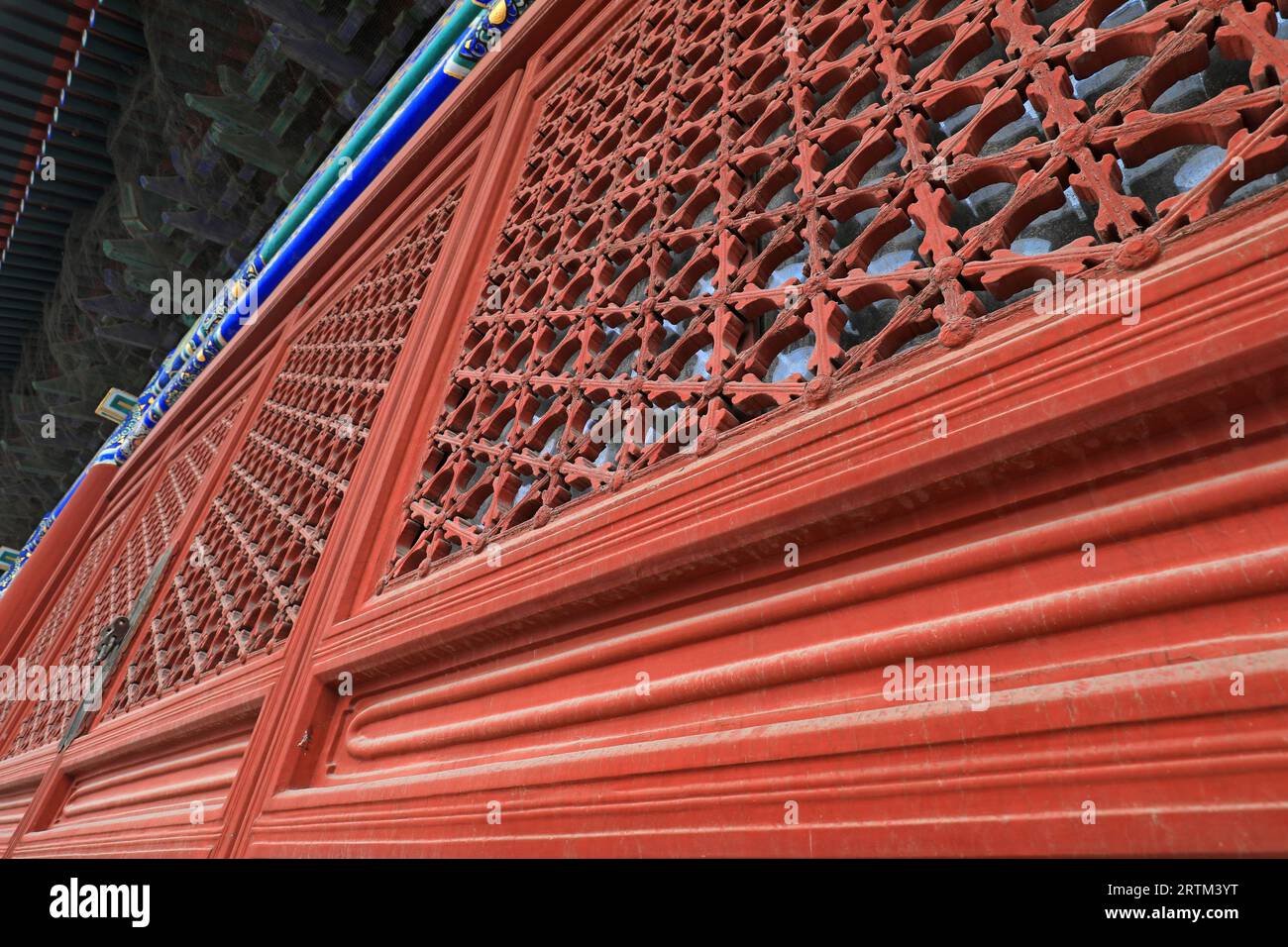 Wooden window lattice in the palace, Beijing Stock Photo - Alamy