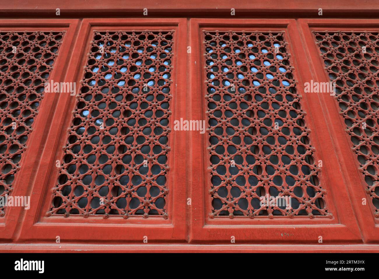Wooden window lattice in the palace, Beijing Stock Photo - Alamy