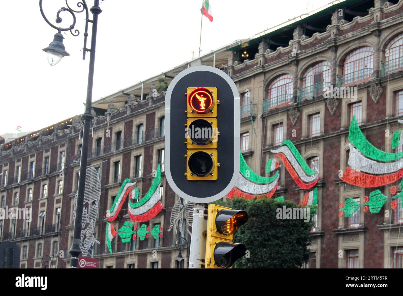 Traffic light of Mexico City CDMX with lights in the shape of national ...