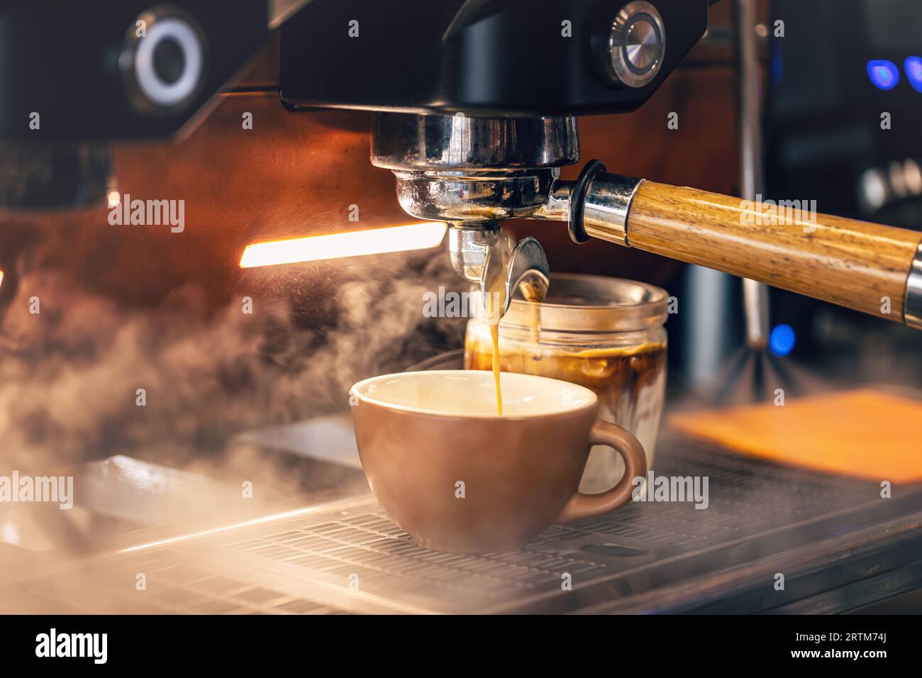 Too hot to handle hi-res stock photography and images - Alamy