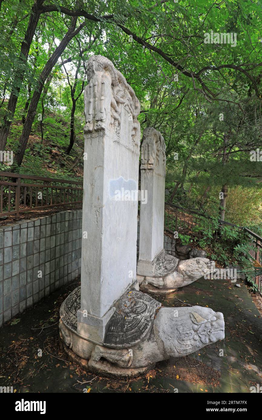 Architecture gardens parks temples hi-res stock photography and images ...