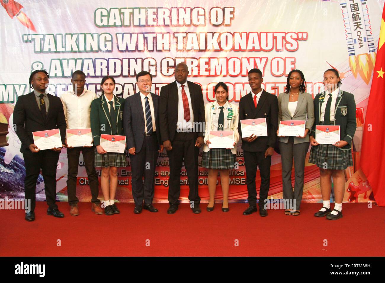 Embassy of zimbabwe hi-res stock photography and images - Alamy