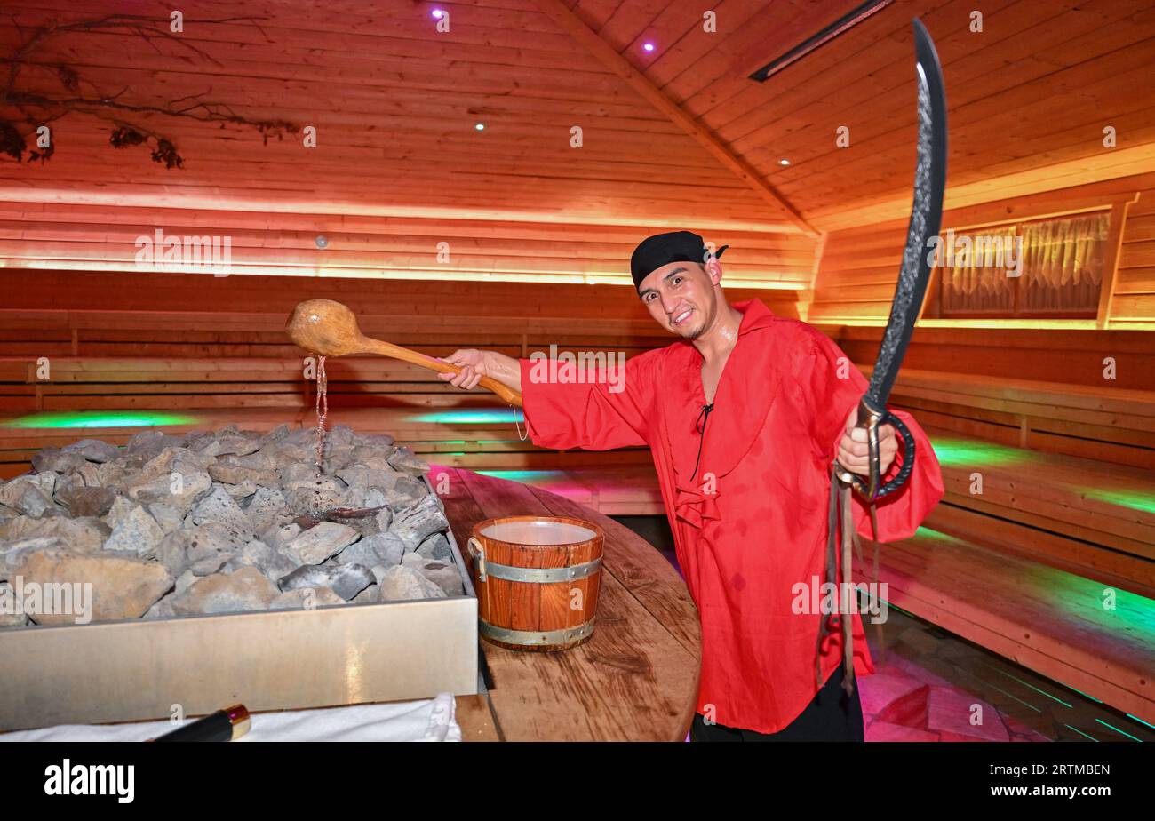 13 September 2023, Brandenburg, Wendisch Rietz: Bazmohammad Mohammadi ...