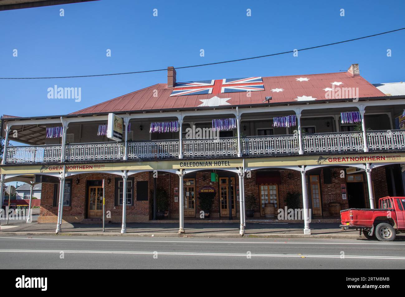 Caledonian Hotel, 40 George Street, Singleton NSW 2330 Stock Photo - Alamy