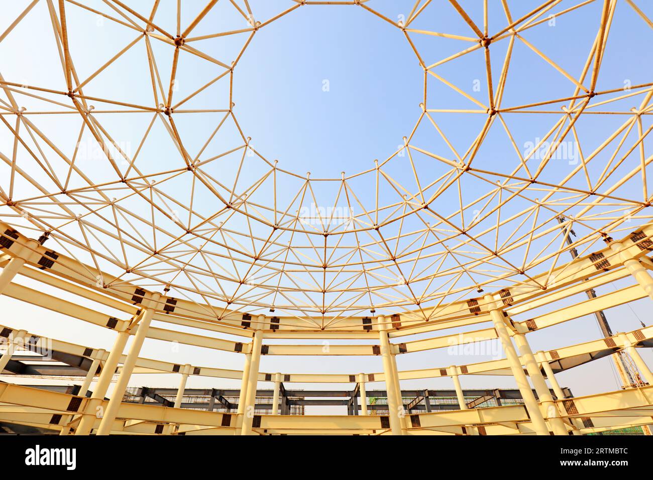 Curved steel beam hi-res stock photography and images - Alamy