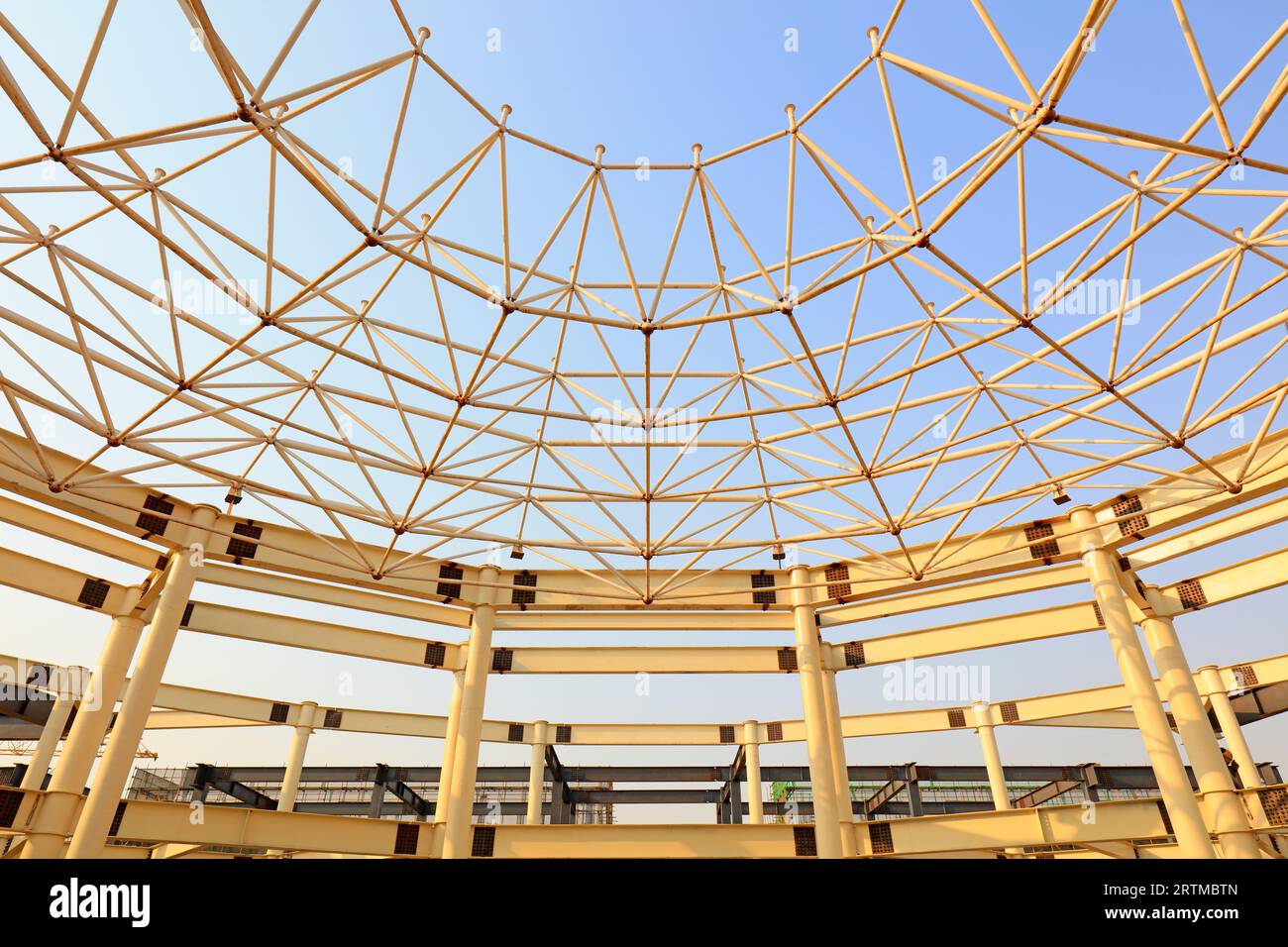 Curved steel beam hi-res stock photography and images - Alamy