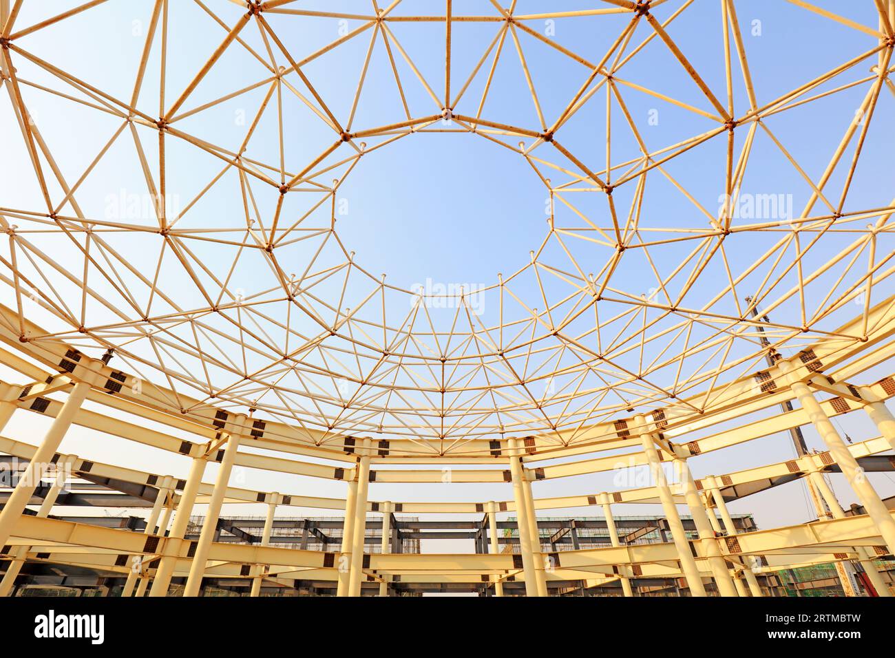 Curved steel beam hi-res stock photography and images - Alamy