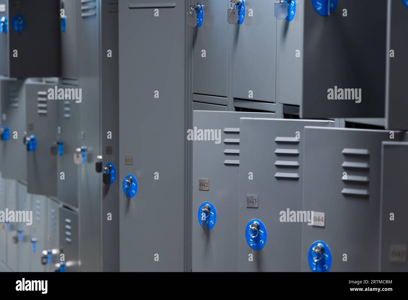 Lockable storage compartments for bags and backpacks in public places ...