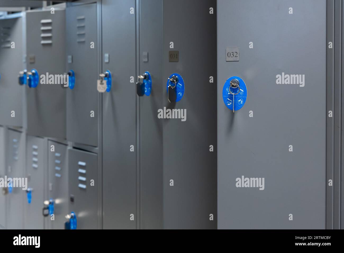 Lockable storage compartments for bags and backpacks in public places ...