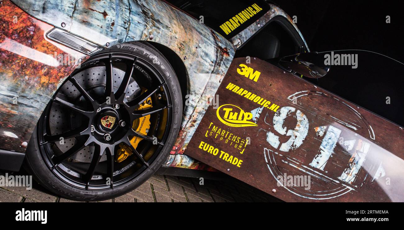 Night shoot with a Porsche 911 GT2 with a custom rusty 'rat car' wrap ...