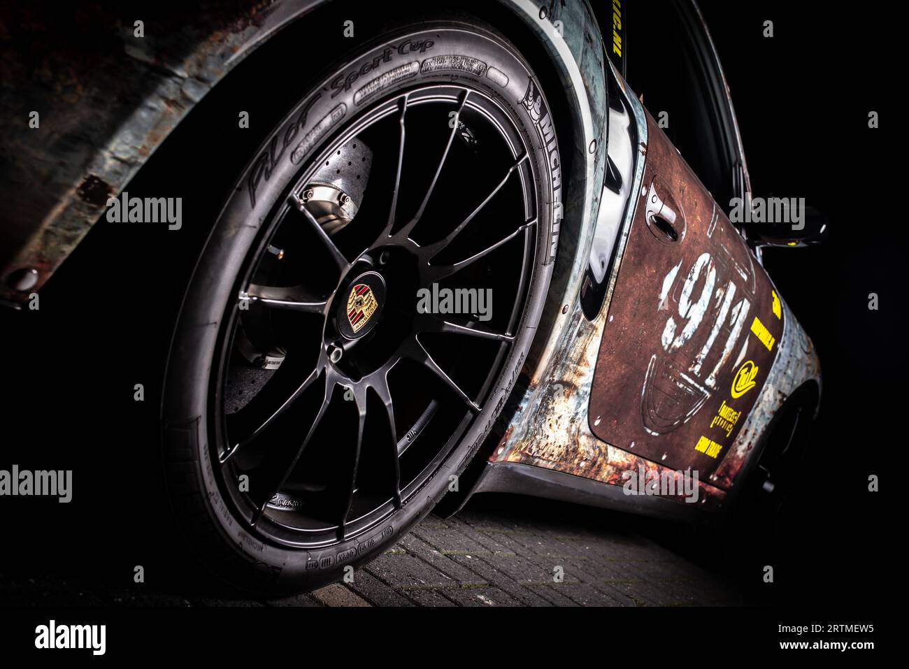 Night shoot with a Porsche 911 GT2 with a custom rusty 'rat car' wrap ...