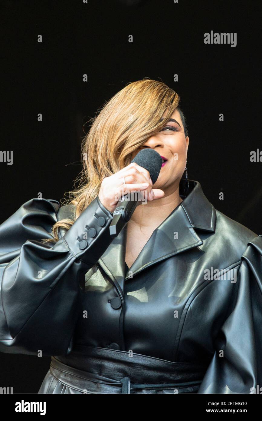 The British singer Gabrielle performing at the Eden Sessions in ...