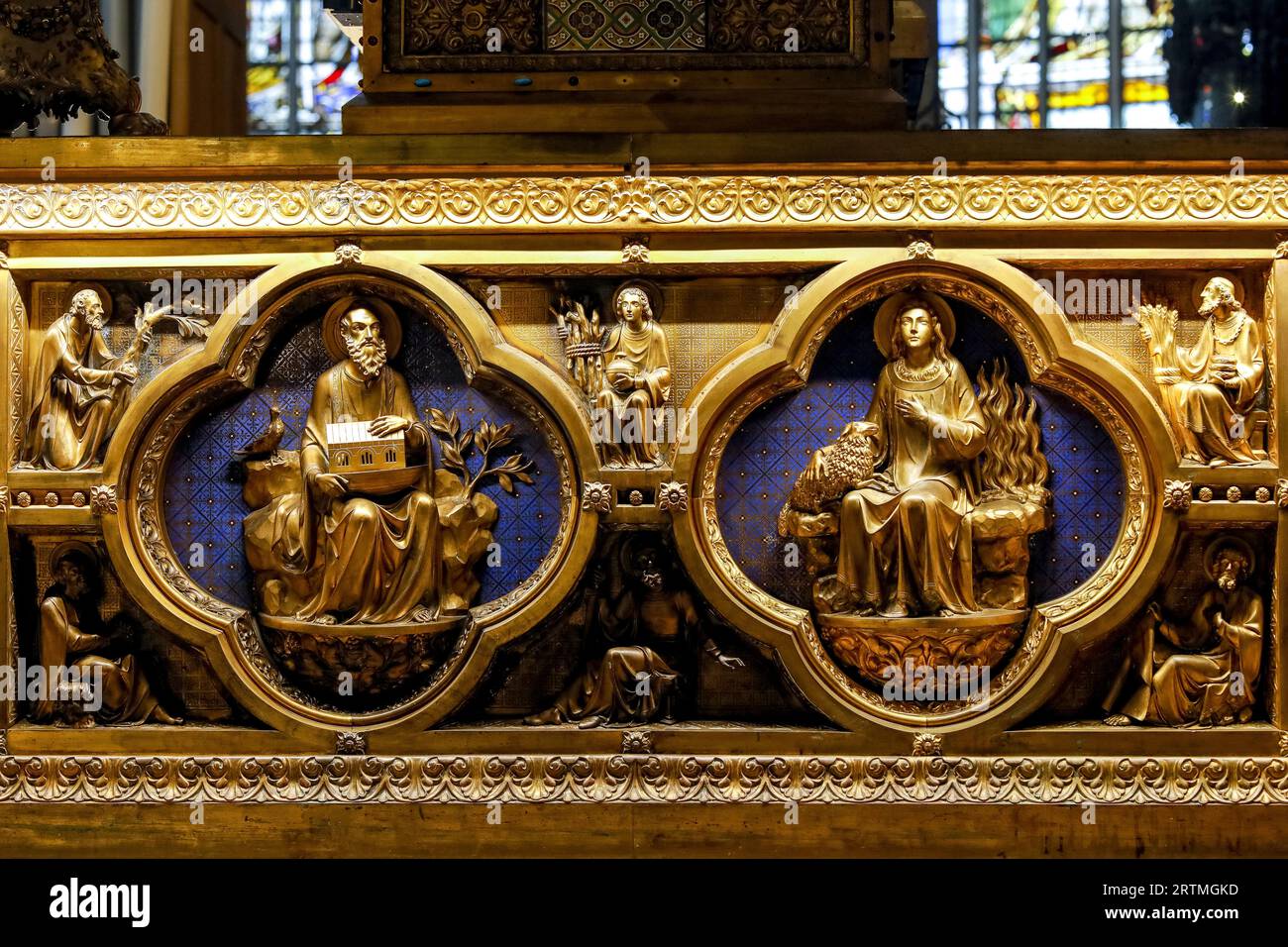 Altar brussels cathedral belgium hi-res stock photography and images - Alamy