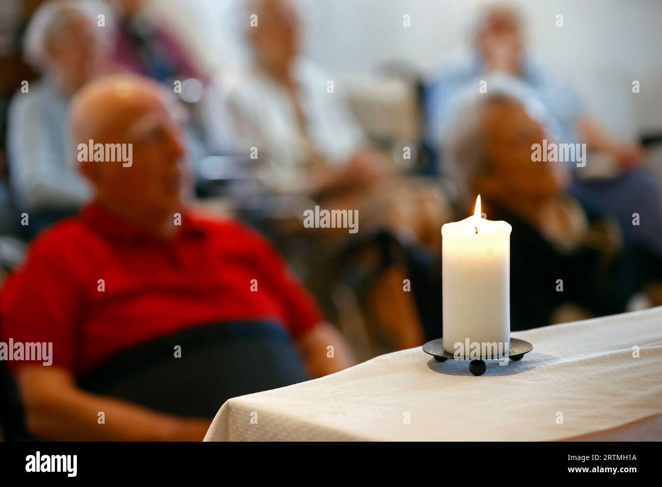 Catholic mass old peoples home hi-res stock photography and images - Alamy