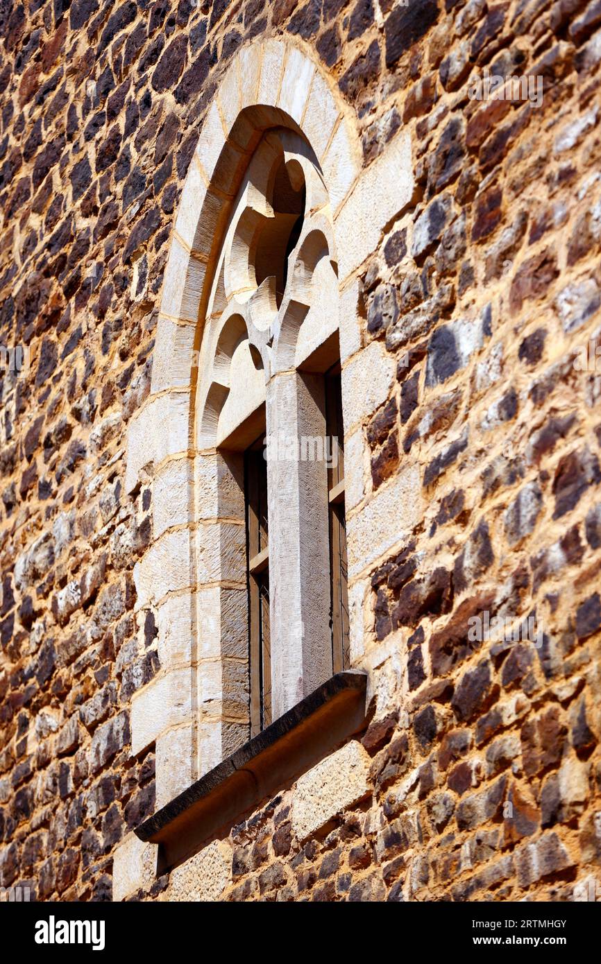 Guedelon Castle, medieval-site. Construction of a castle, using the ...
