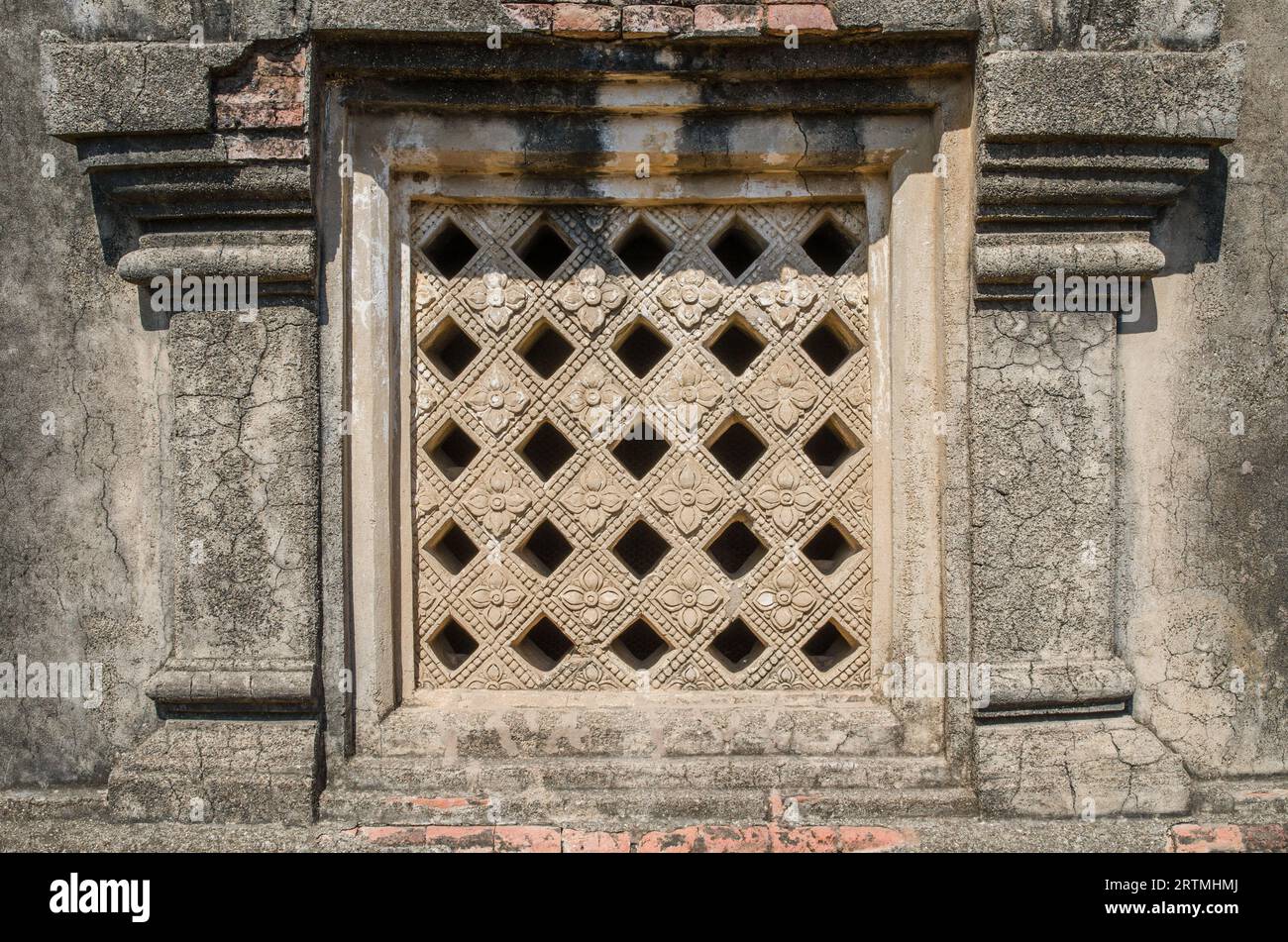 Decorative window of stucco in Ape Yadana Phaya, Bagan, Myanmar Stock ...