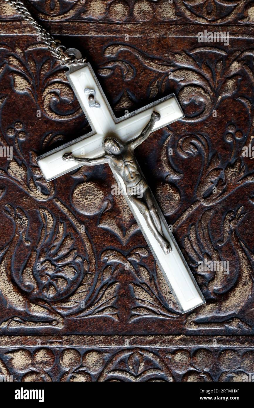 Old Bible and catholic rosary beads. Religious symbol Stock Photo - Alamy