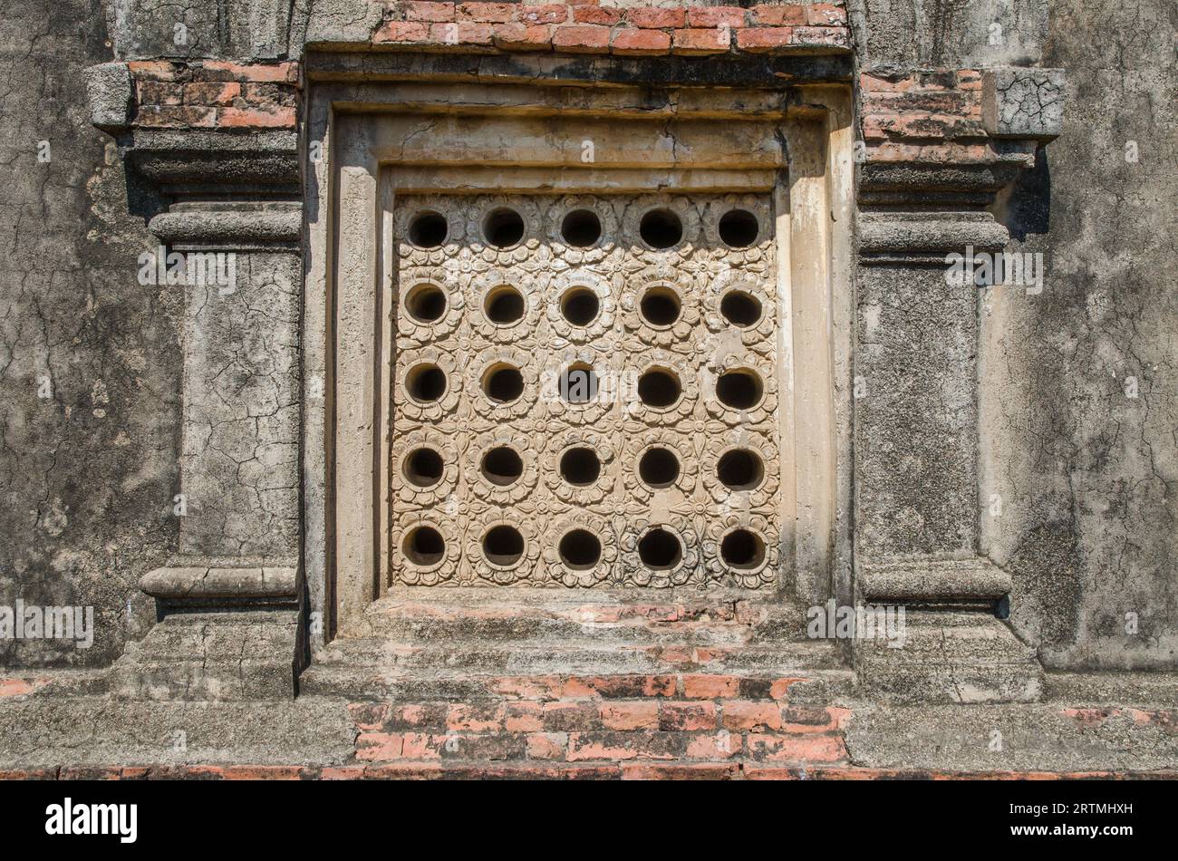 Decorative window of stucco in Ape Yadana Phaya, Bagan, Myanmar Stock ...