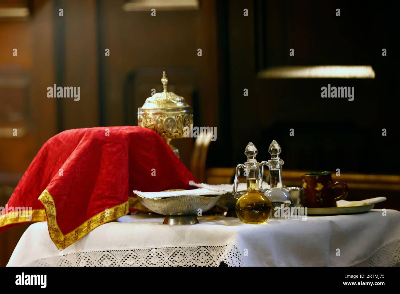 Liturgical objects hi-res stock photography and images - Alamy