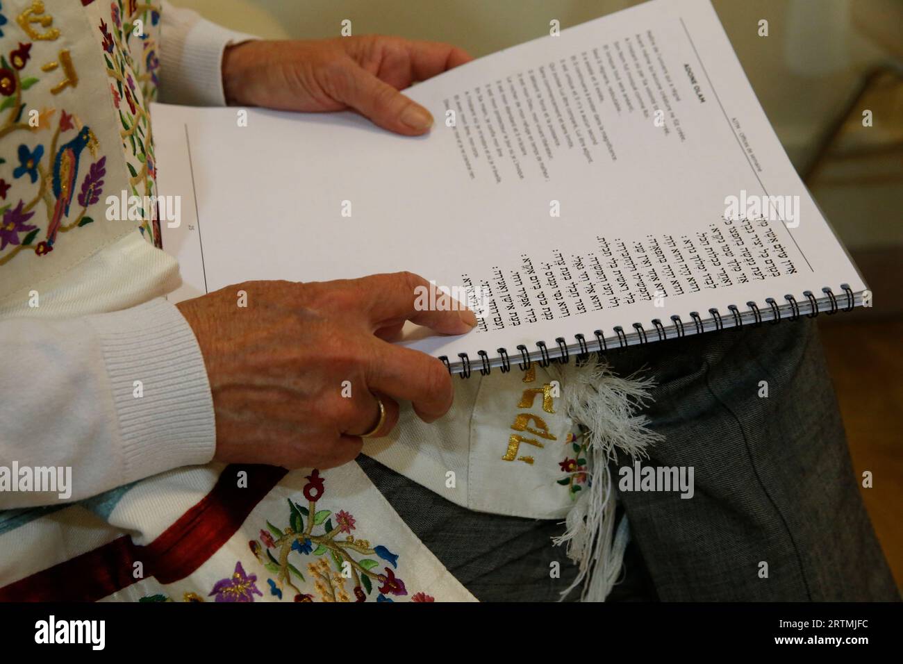Priere juive hi-res stock photography and images - Alamy