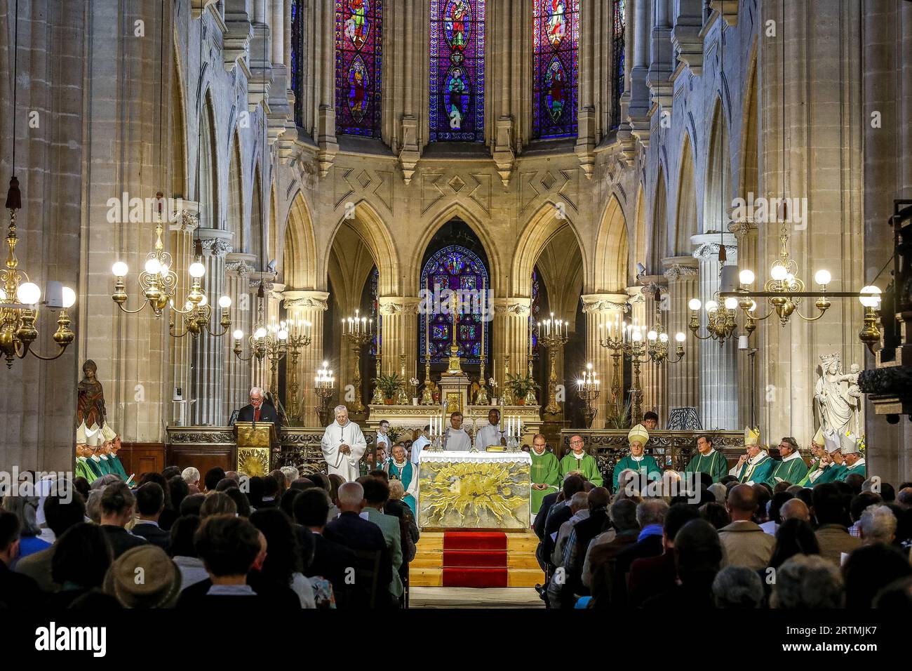 Liturgical assembly hi-res stock photography and images - Alamy