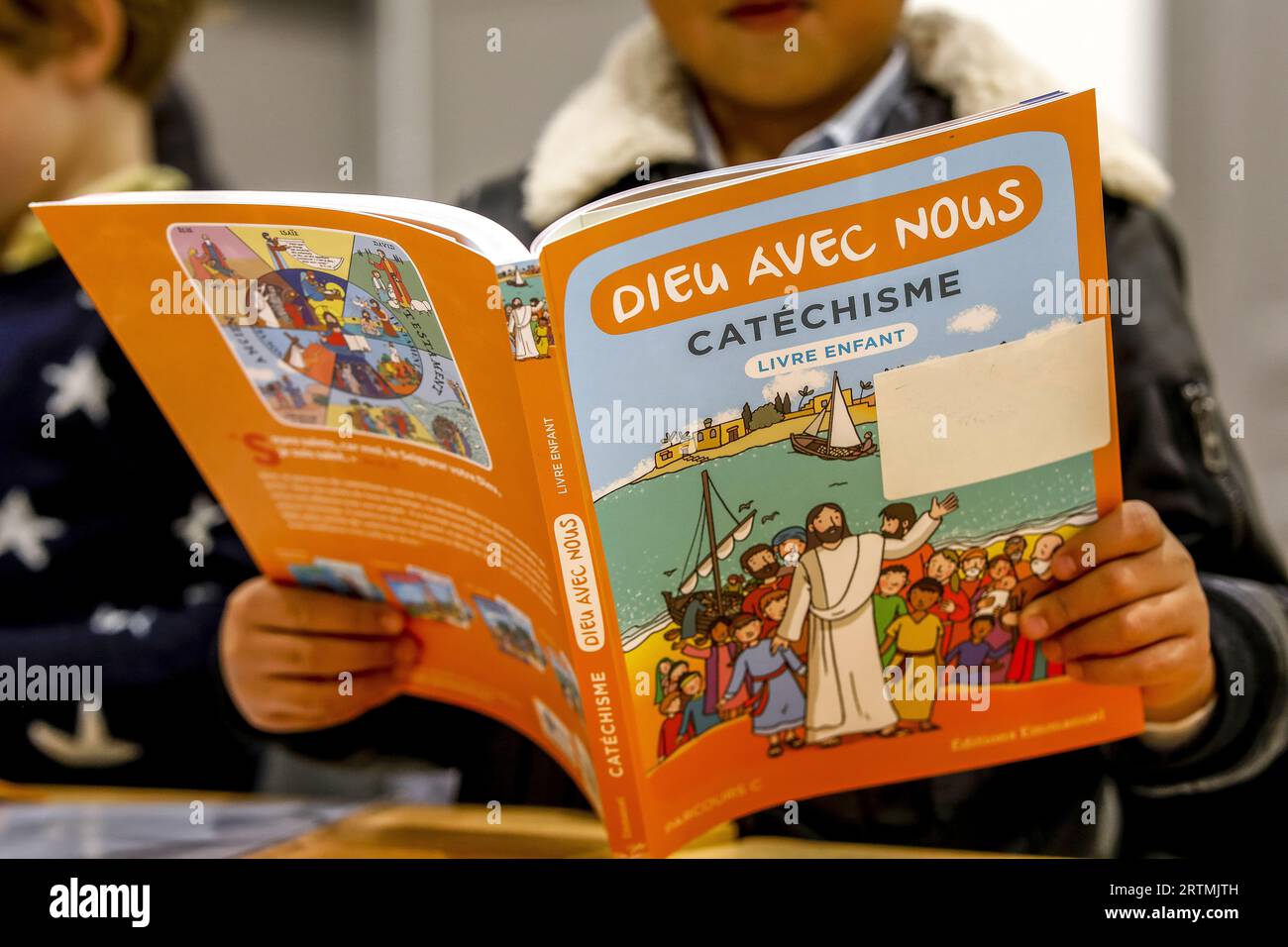 Catechism class hi-res stock photography and images - Alamy