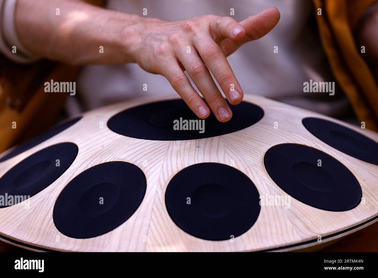 Sound wave drum hi-res stock photography and images - Alamy