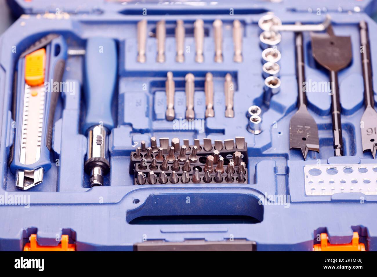 Bricoler bricoler hi-res stock photography and images - Alamy