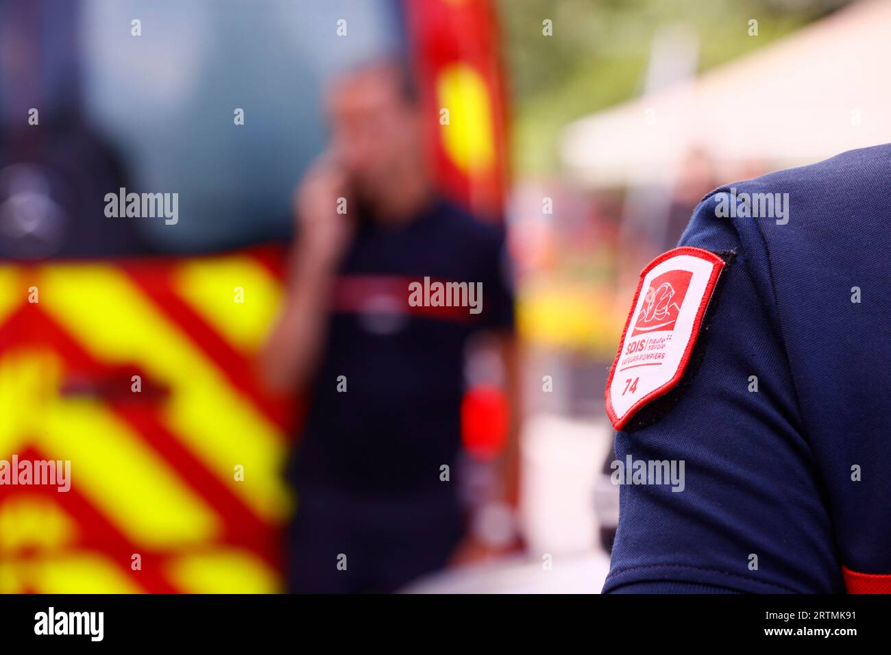 French firefighter hi-res stock photography and images - Alamy